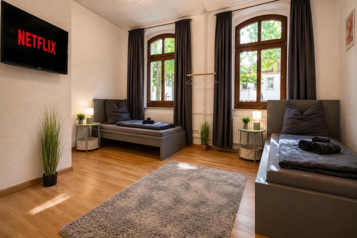 Yourfavoritebed Monteurunterkunft Zwickau Zentrum - Wlan, Waschmaschine Zentral - Allemagne