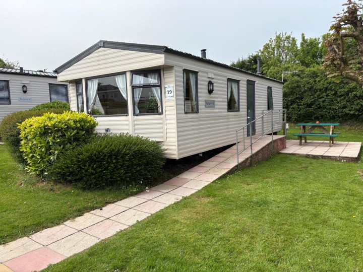 19 Vale Park - Fishguard