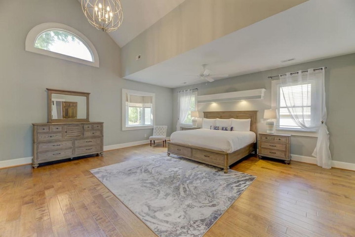 Majestic Lake Murray Retreat - Gilbert, SC