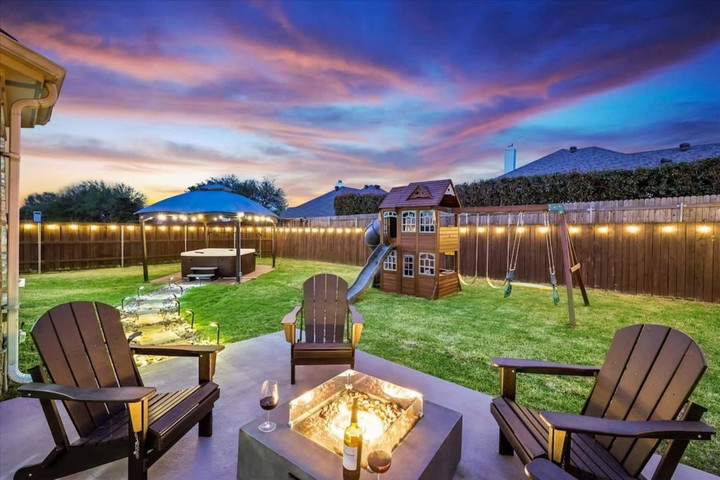 Luxury Home W Hot Tub Near Dfw Airport - Grapevine, TX