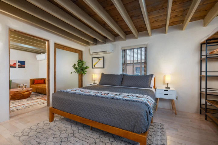 Casa Saint Francis- King Bed-patio & Fire Pit -2br - Santa Fe