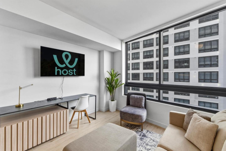 Hotel-style Condo At District 225 In Downtown Miami - Coral Gables, FL