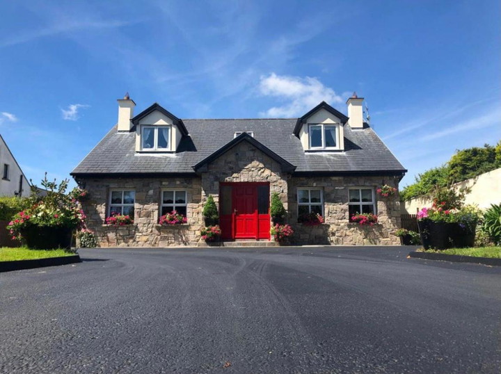 Cosy Rooms In A Stone Cottage - Galway