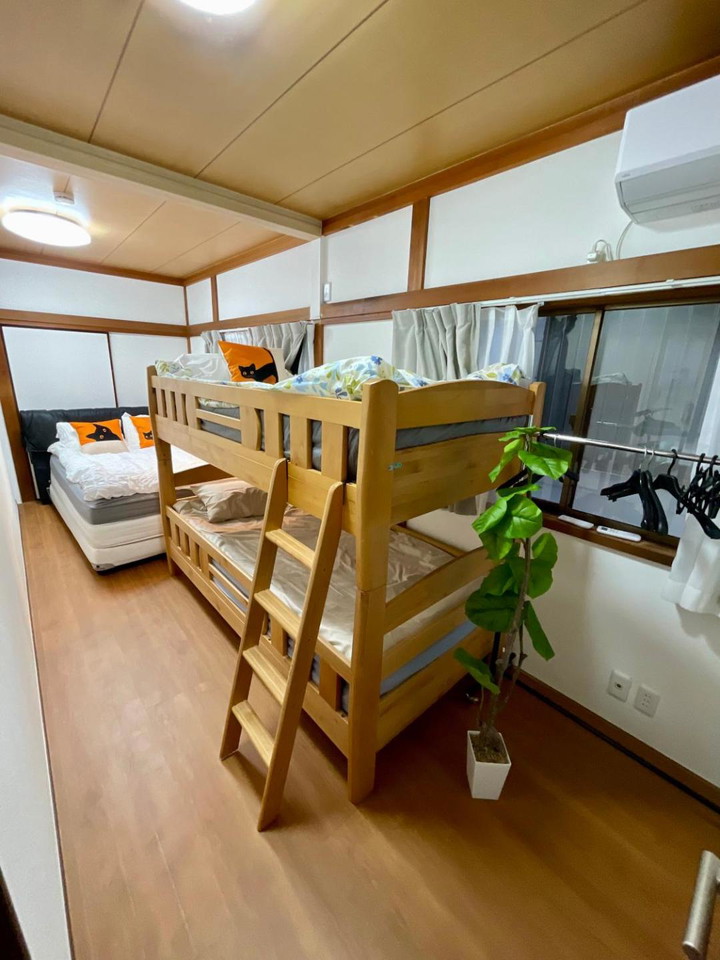 Aies Kita-senju, 1st Floor, 8-minute Walk From Kita-senju Station, Direct Access To Tokyo Skytree, Asakusa, Akihabara, Ueno, Ginza, Roppongi, Shibuya, 3 Beds, Maximum Occupancy 4 People, 40 Square Meters With Kitchen Appliances - Roppongi