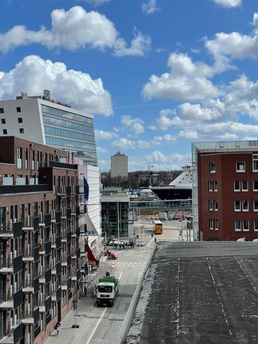 Rooftop Mit Fördeblick, Zentral & Nah Am Hbf - Kiel