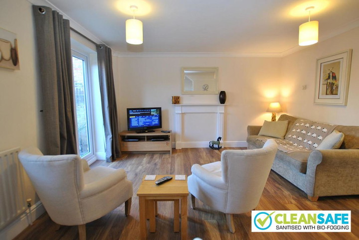Garfield Place Cosy 2-bedroom Cottage Central Windsor With Parking - Buckinghamshire