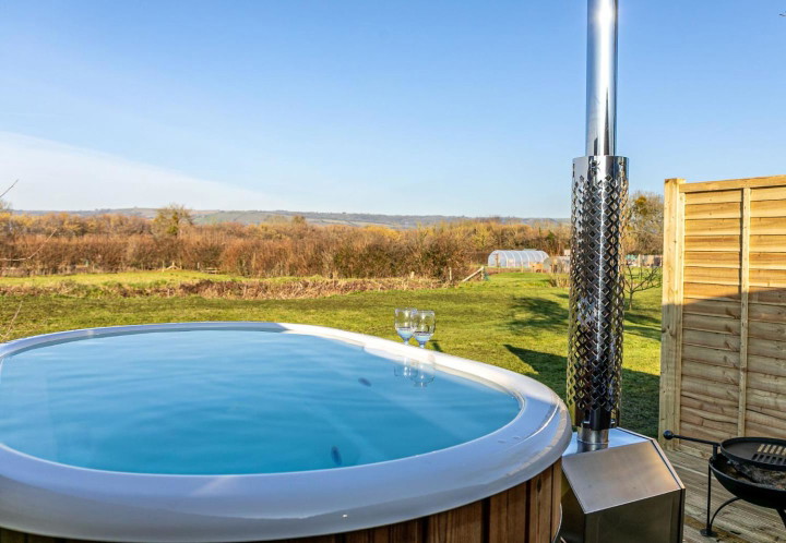 Kingston Black, Apple Tree Glamping, Nr Wells - Glastonbury