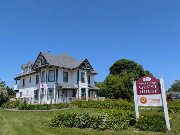Prince County Guest House - Prince Edward Island