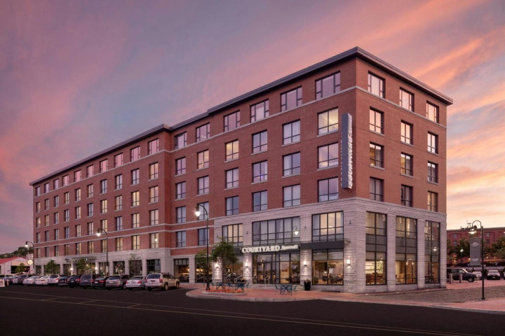 Courtyard By Marriott Portland Downtown/waterfront - Cape Elizabeth, ME