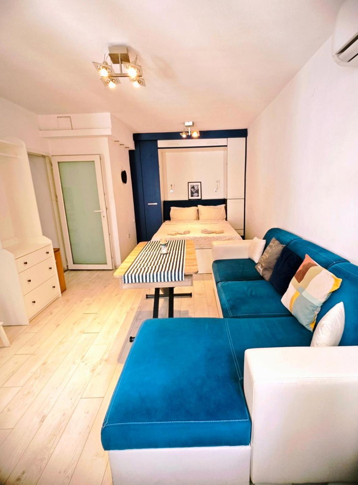 Central Old Town Apartment With A Private Patio - Sofia