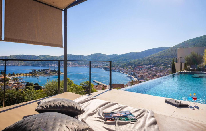 Divine View Villa - Vis