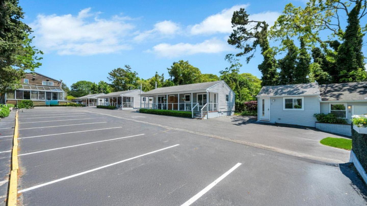 The Penny Lane - Hampton Bays, NY