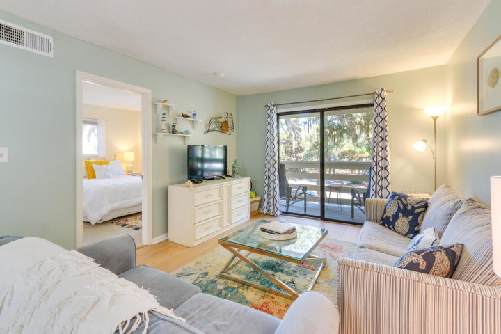 Walk To Beach: Hilton Head Condo W/ Pool Access - South Carolina