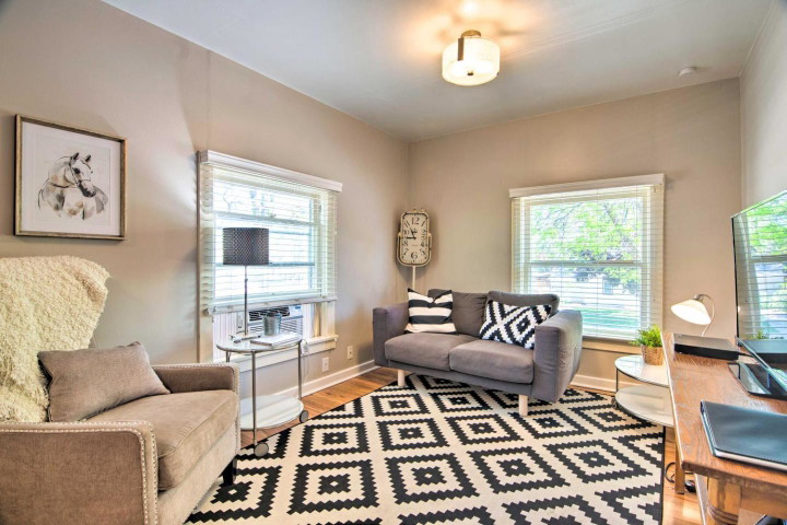 Historic Redstone W/ Large Backyard, Walk To Csu! - United States