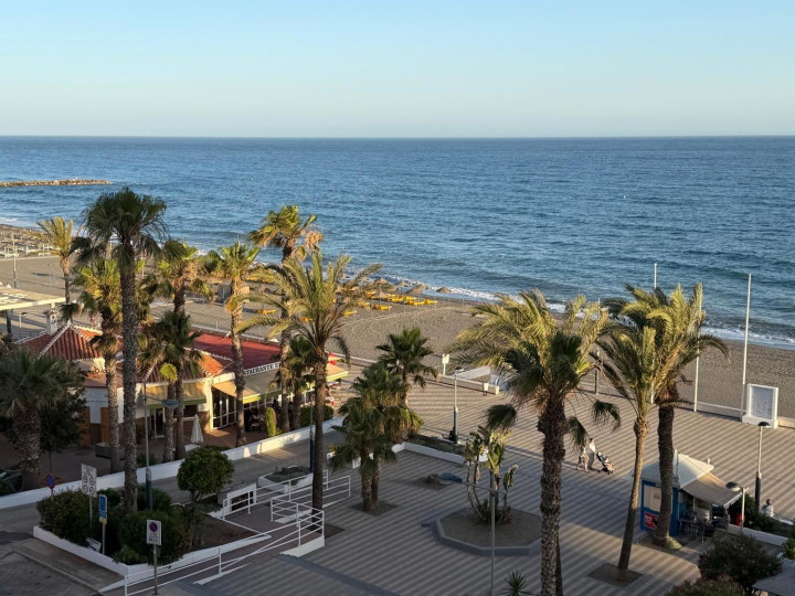 Estudio Mar En Calma, Primera Línea De Playa Con Vistas Al Mar - Torrox Costa