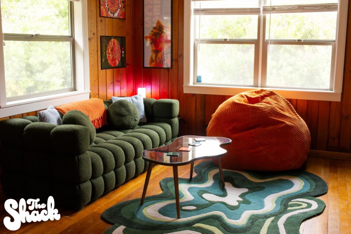 The Shack At Long Beach - A Psychedelic Getaway - State of Washington