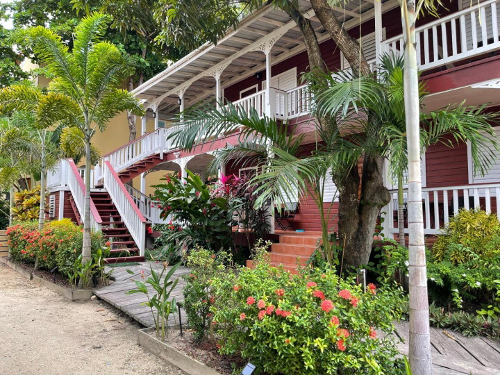 Alux House - Belize