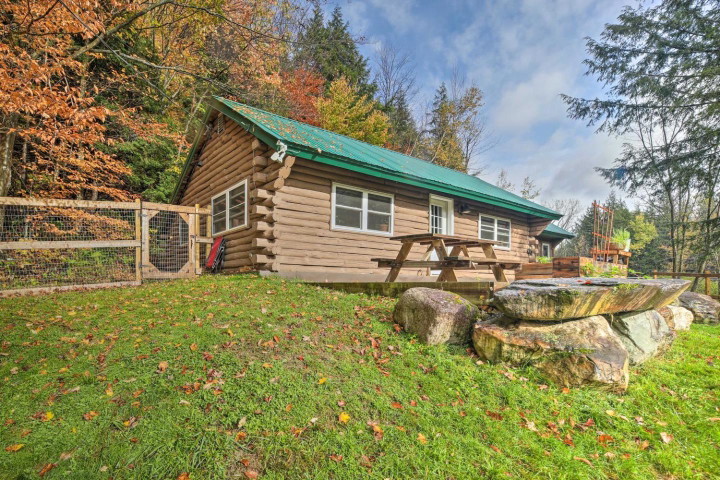 Cambridge Cabin < 2 Mi To Smugglers' Notch! - Stowe, VT