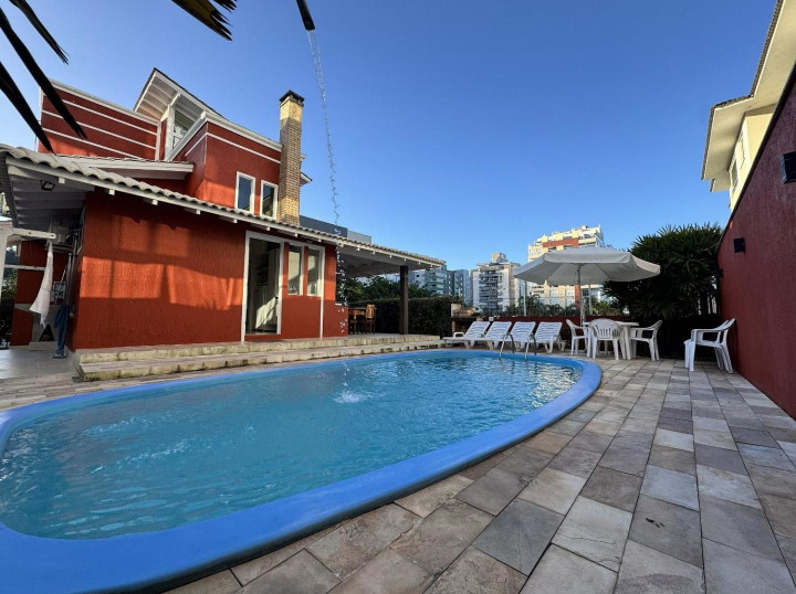 Casa Dos Pinheiros - Casa Com Piscina, Acomoda Até 14 Pessoas - Governador Celso Ramos