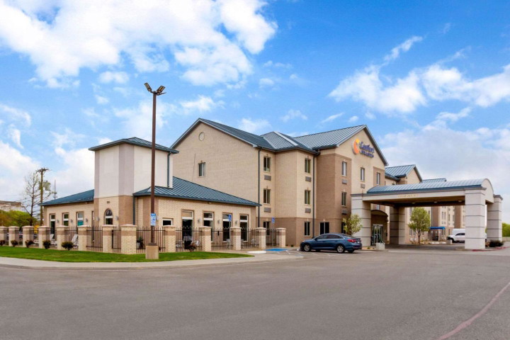 Comfort Inn & Suites Amarillo East - 阿馬裡洛