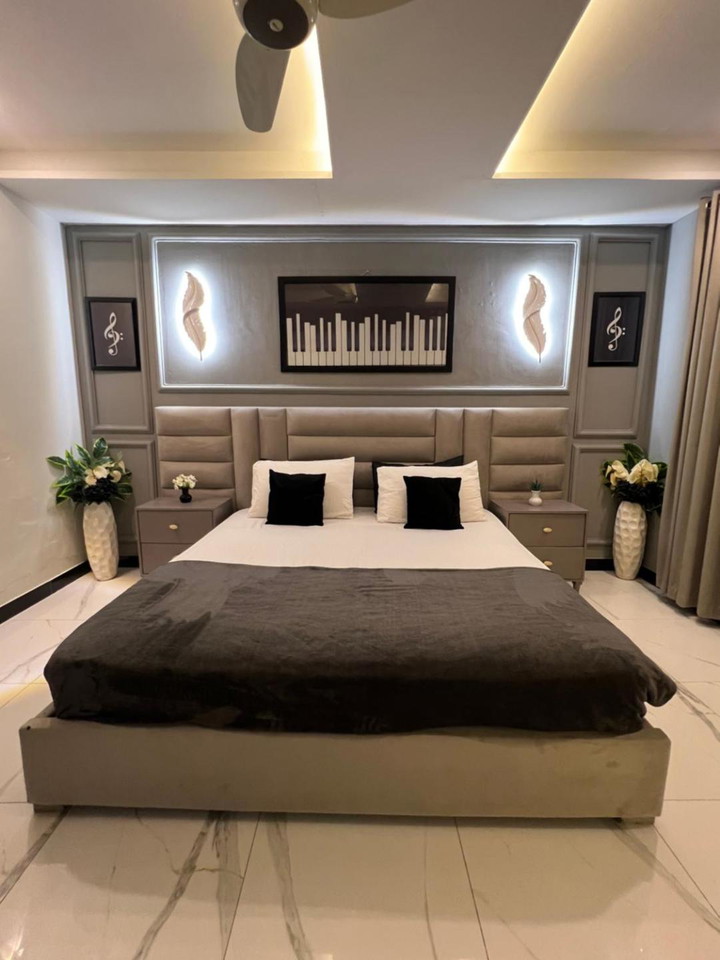 Refined Luxury 1bhk Suite Stylish And Serene - Islamabad