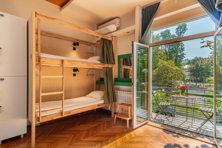 Cabbage Hostel - Belgrade