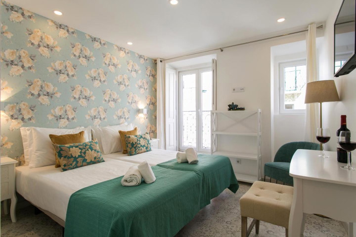 Suites Amália Guesthouse Near Rossio Square - Lisbon