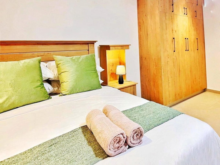 Deluxe Dwelling 2 - East London