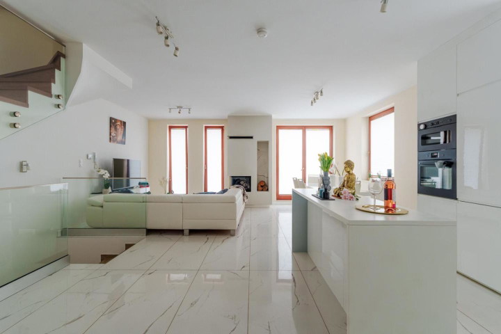 Exclusive Townhouse Maciejki With Garden And Terrace Near Warsaw - Warsaw