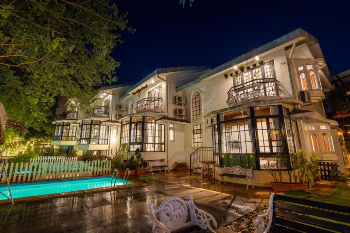 Saffronstays Chandralok Suites - Khopoli