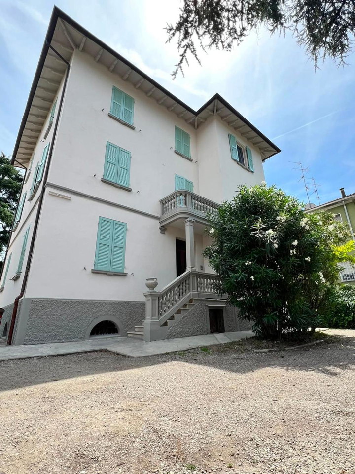 Urban Apartments Re - Reggio Emilia