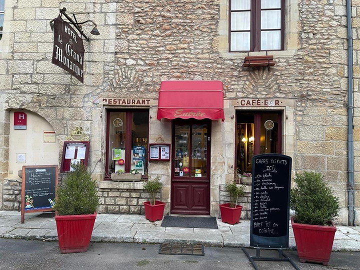 Hôtel Restaurant Le Grand Monarque Donzy - Nièvre