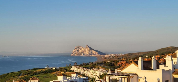 Fantastic Sea & Gibraltar View Apartment - Sotogrande