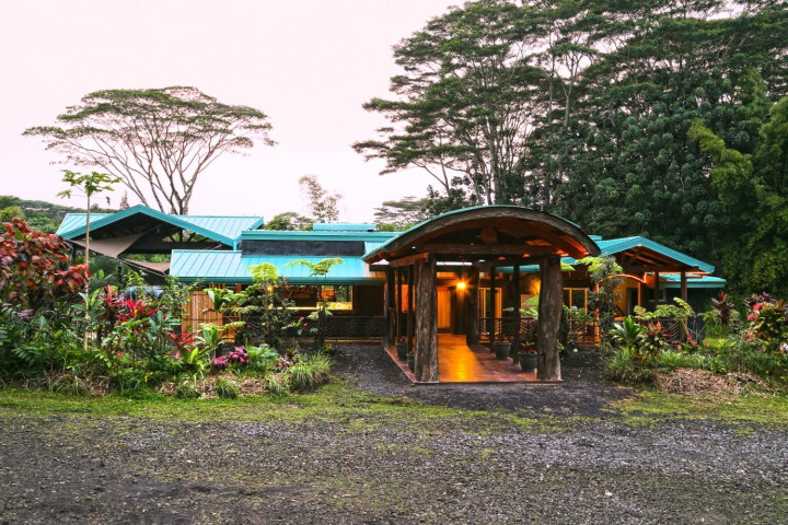 Hawaiian Sanctuary Eco Retreat Center - Hawaii
