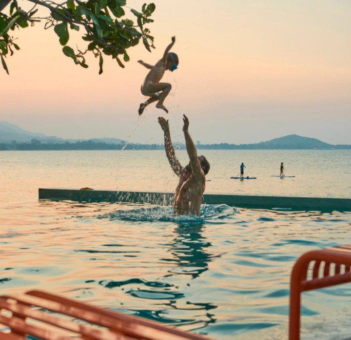 Escape Beach Resort - New Look & Improved - Ko Samui
