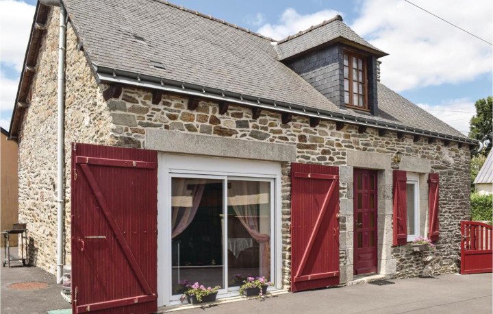 Gorgeous Home In Le Cambout With Wifi - Loudéac