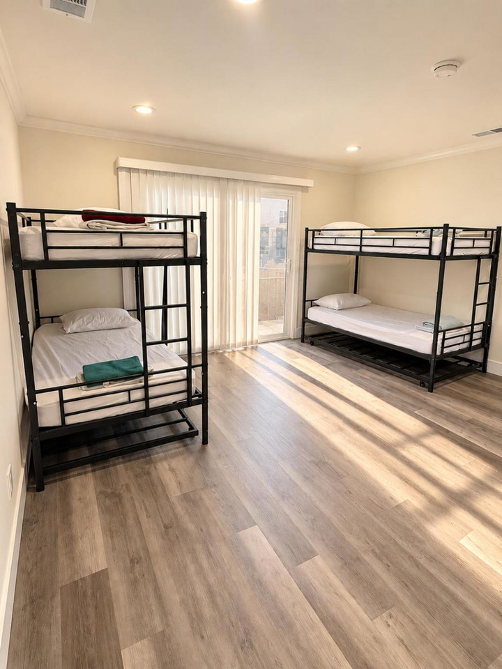 Ivy Co-living And Hostel - Los Angeles