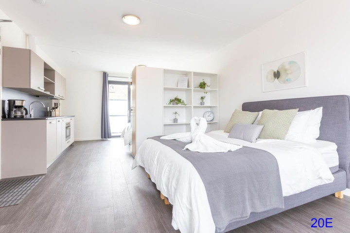 New Delft City View Central Modern Family Top Floor Apartment Utopia 20e - Den Haag