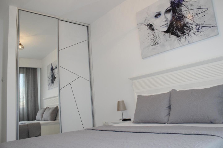 Luxury City Center Apartment – Romana - Bucharest