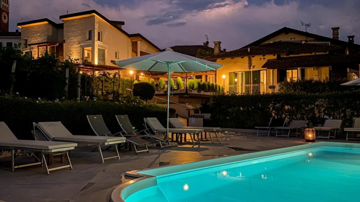 La Rosa Gialla Bio Apartments & Rooms - Alba, Piyemonte