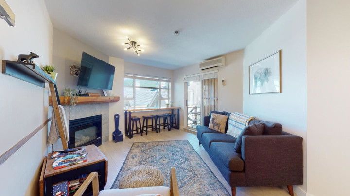 1br + Den | Marketplace Lodge | Village Location | Mountain Views | Complex Hot Tub - ウィスラー