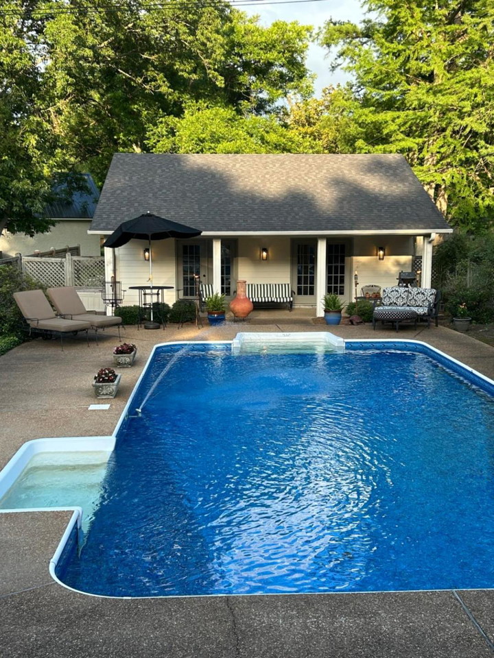 Pool House - Mississippi