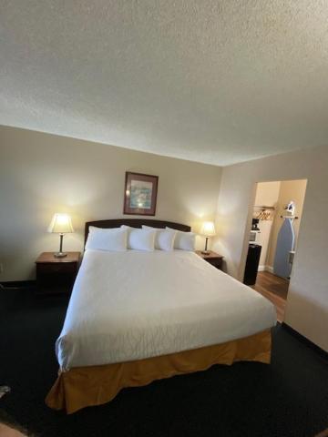 Americoast Inn - Brookings, OR