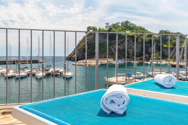 La Finestra Sul Mare By Tizzano House - Procida