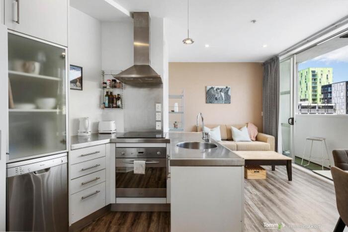 Sunny And Central Wellington Apartment - Wellington, New Zealand