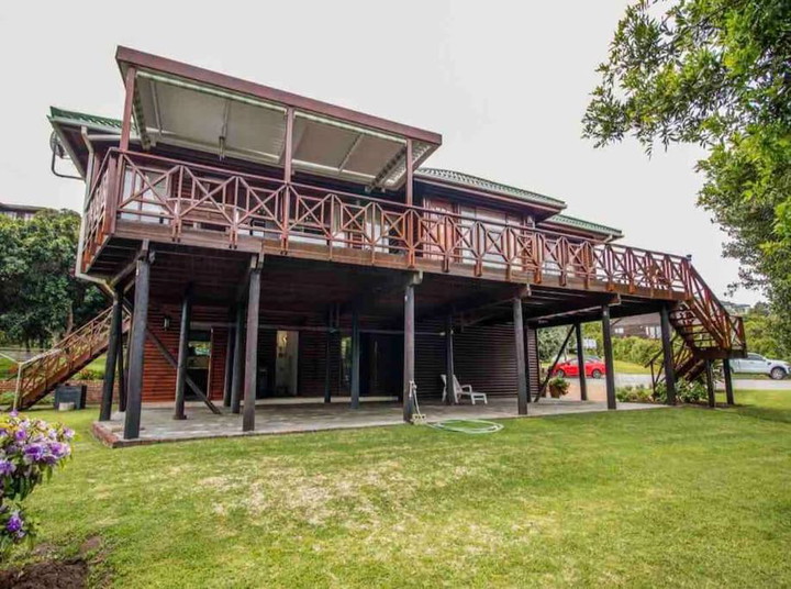 Birdsong Your Brenton-on-sea Home-away-from-home - South Africa