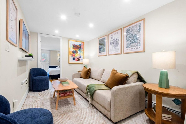 Chic Luxe Mins Nyc Metlife With Private Backyard - Hoboken, NJ