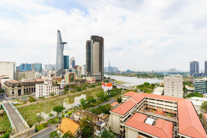 Saigon Royal Apartment 2 Bedrooms Amazing View For Over 30 Nights - ホーチミン