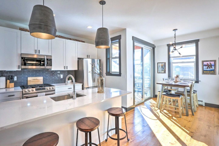Modern Mountain Getaway, Walk To Grand Lake! - Grand Lake, CO