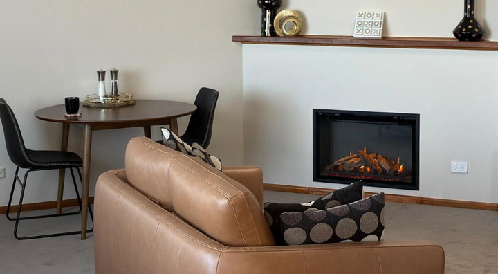 New Bathroom, Dressing Room And Electric Fireplace - Hobart